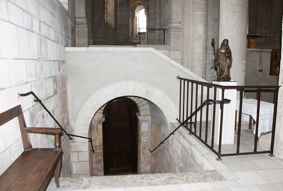 Crypte de Saint-Benoît : Voyage initiatique au cœur d’une abbaye ...
